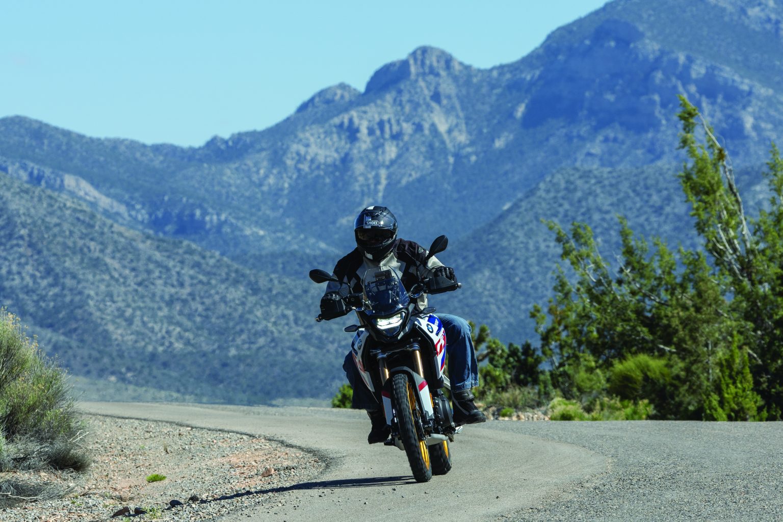 FIRST RIDE BMW F900 GS - Café Racer Magazine