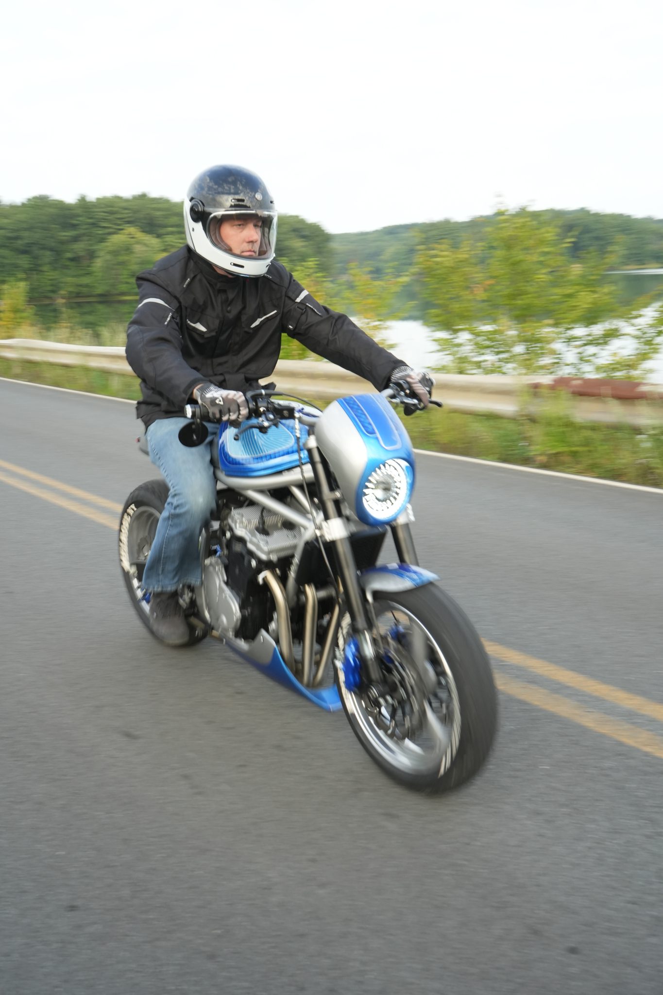 Bandit in Disguise - Café Racer Magazine